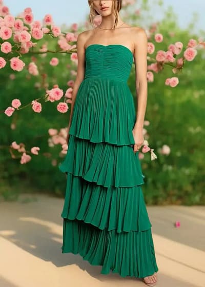 What is prom dress trend 2025 in the UK? | FashionTopTrends